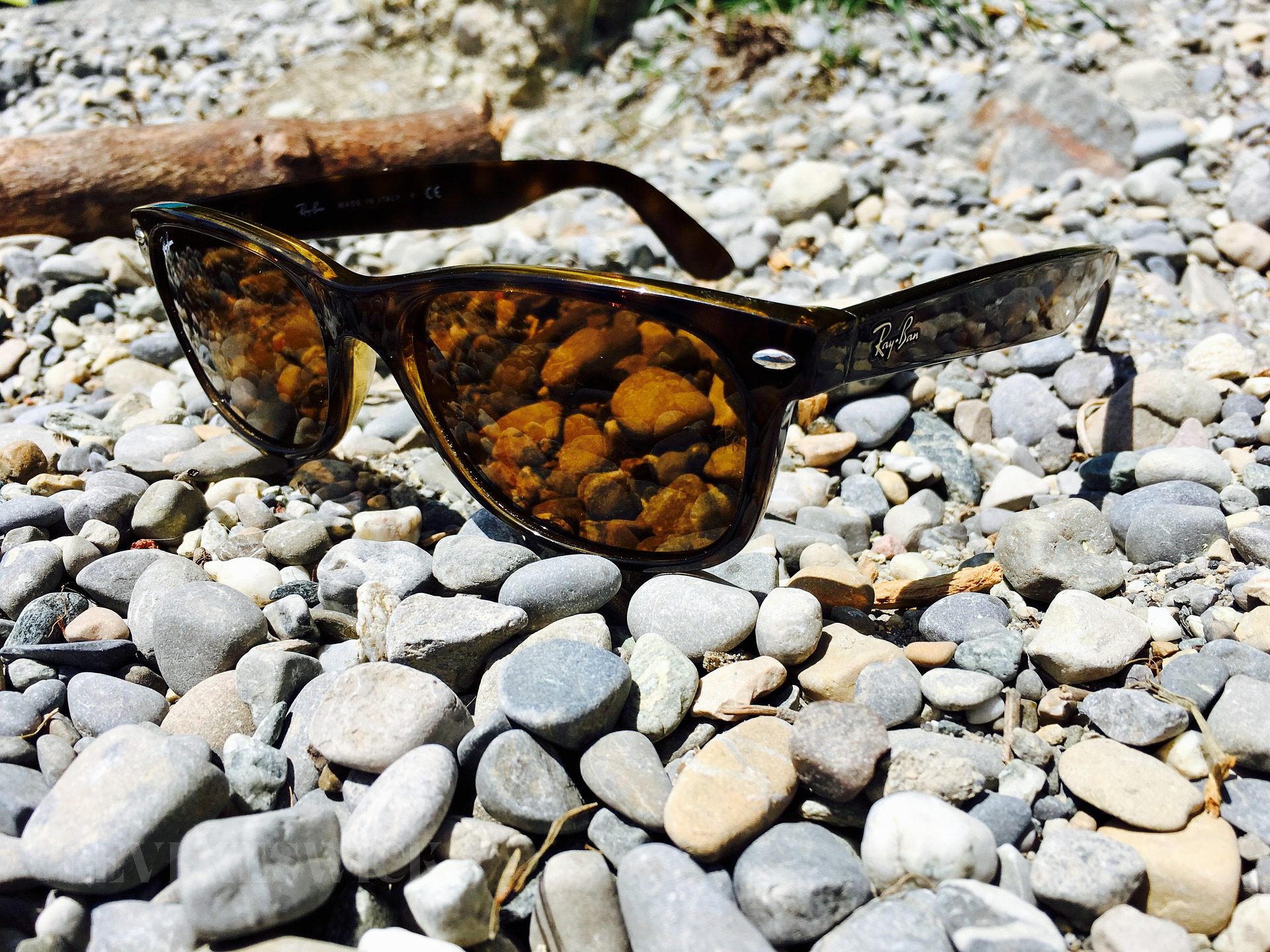 What Are The Best High End Glasses Brands Levi Keswick